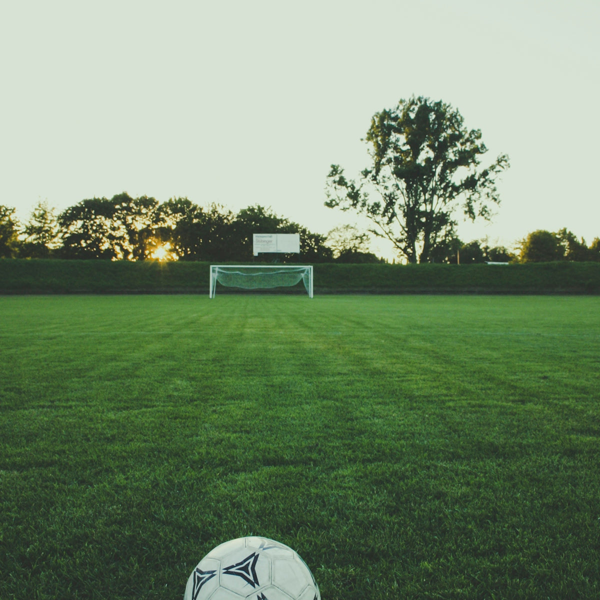 Football Apparel and Climate: An Explainer – Besteam Sport